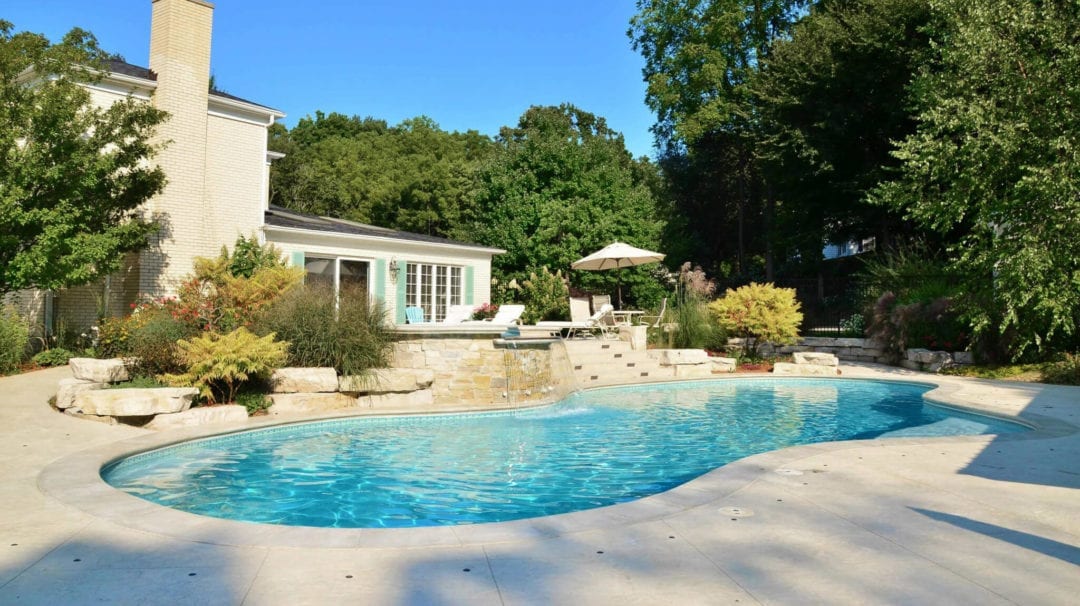 Cedar Rapids Pool Builder - Pool Tech - Serving Eastern Iowa